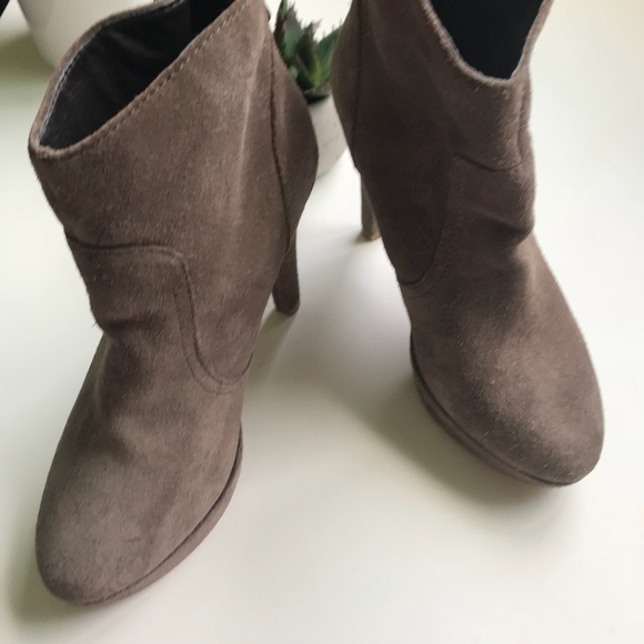 basement | Shoes | Basement Ankle Boots Zipper Back Brown Size 6 | Poshmark